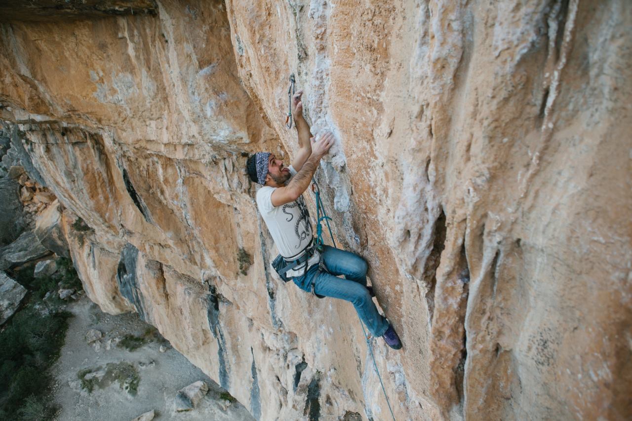 Rock climbing in Chulilla (Spain) - Routes infos and topos | Valencia Climb