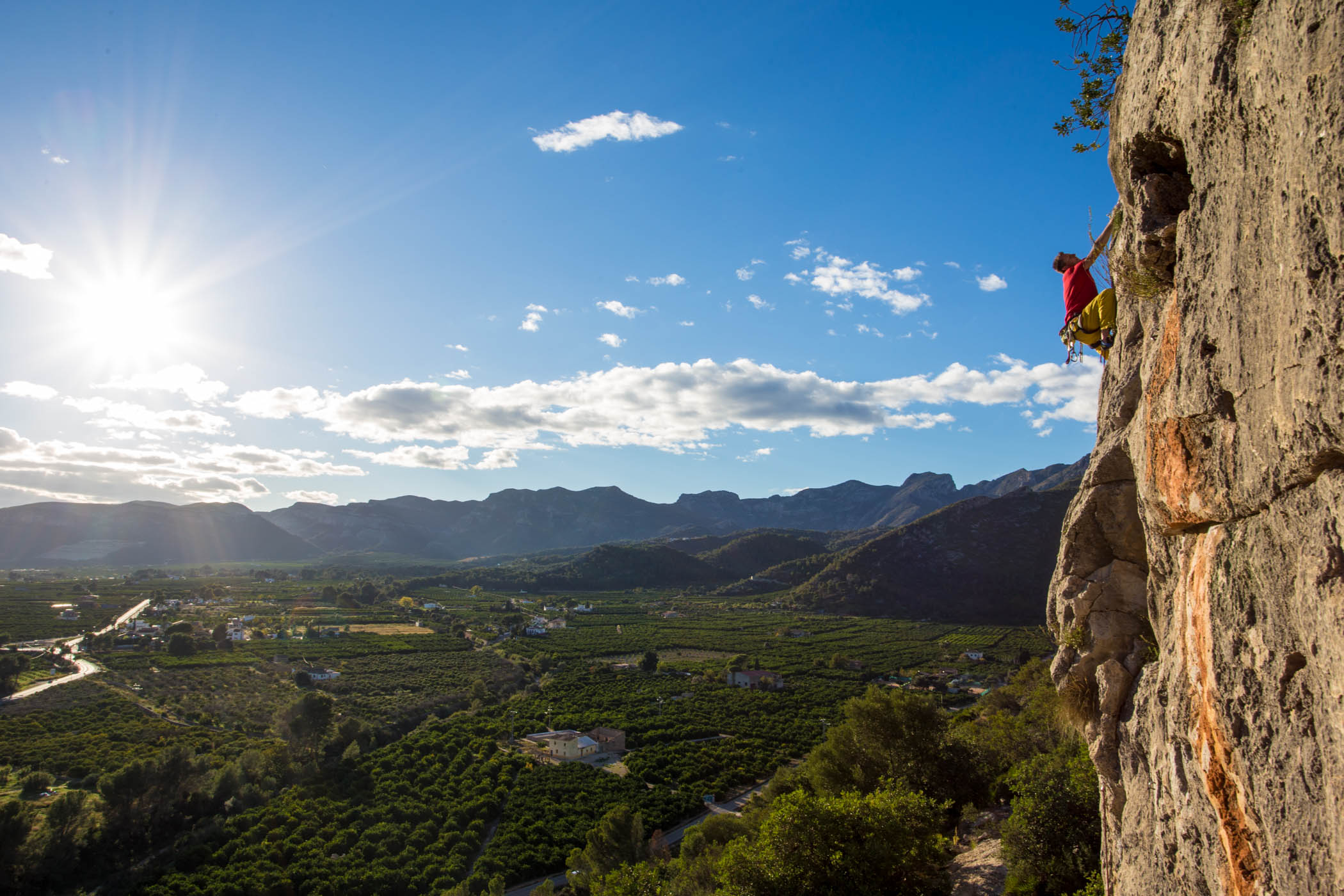 Rock climbing areas near Valencia (Spain) - Routes and topos